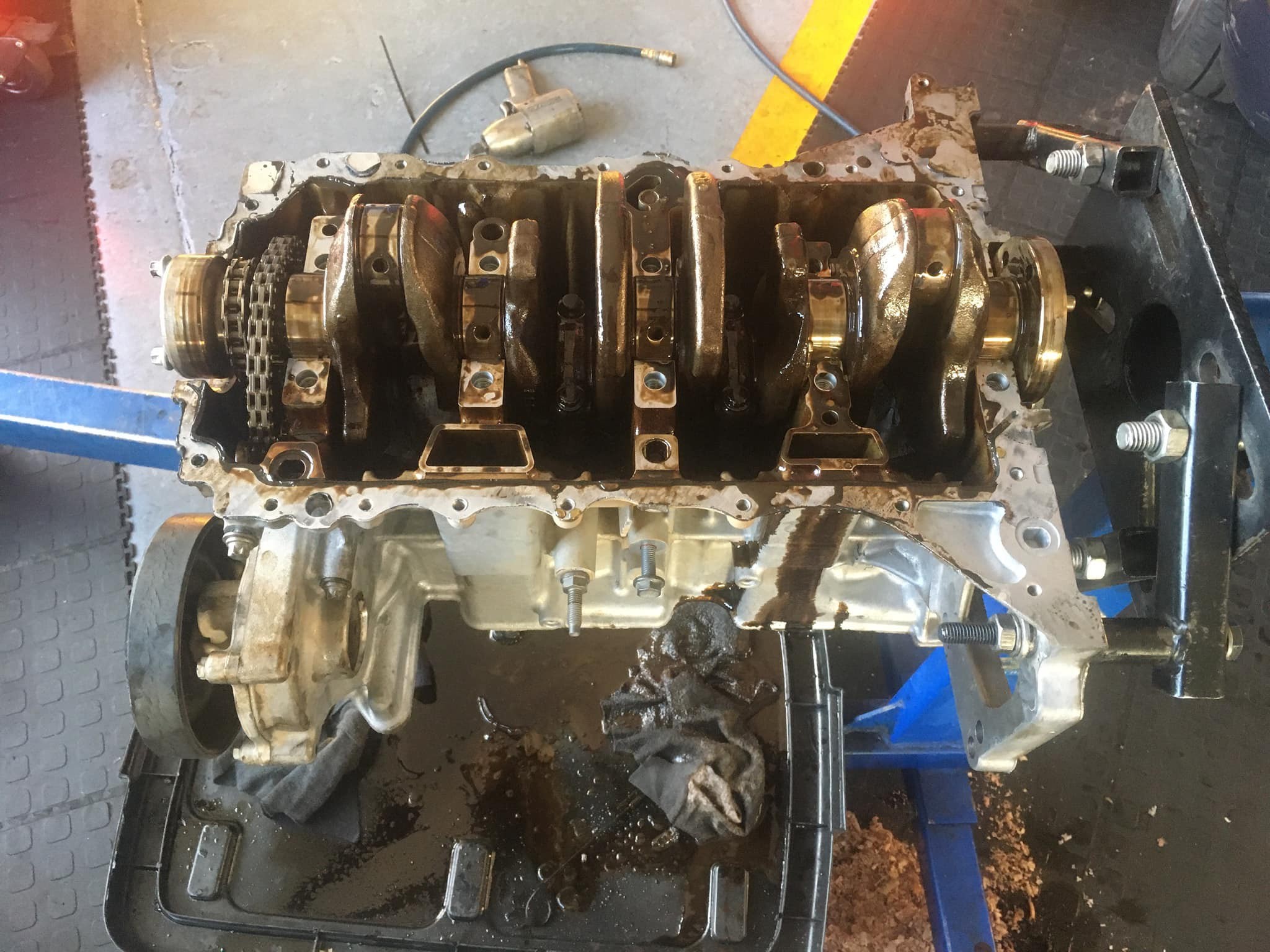 DZUNDE AUTO SOLUTIONS – Driving With Confidence.